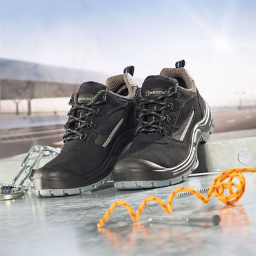 Radne cipele sa kapicom - sigurnost i udobnost stopala na radnom mjestu